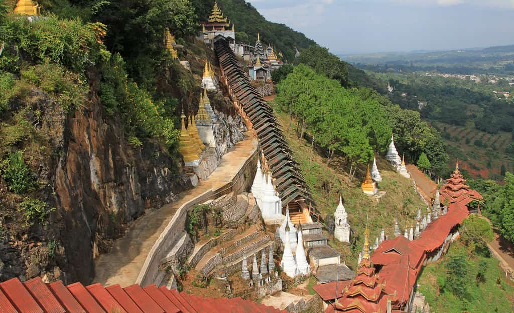 Myanmar Biking and Trekking Tour from Inle Lake to Kalaw, Pindaya